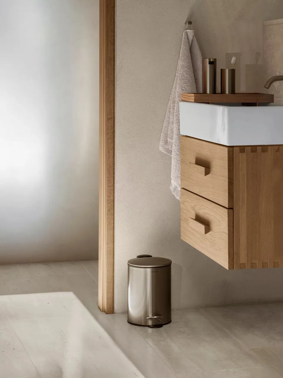 Tubo pedal bin 3 L from Blomus - NordicNest.com