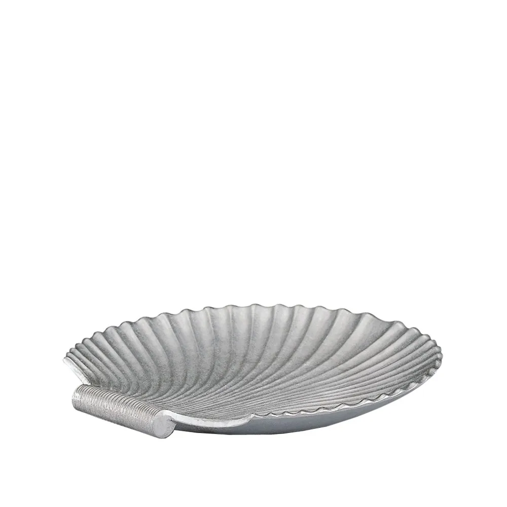 Shell bird bath from Byarums bruk - NordicNest.com