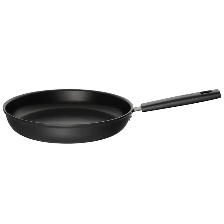 Hard Face frying pan from Fiskars - NordicNest.com