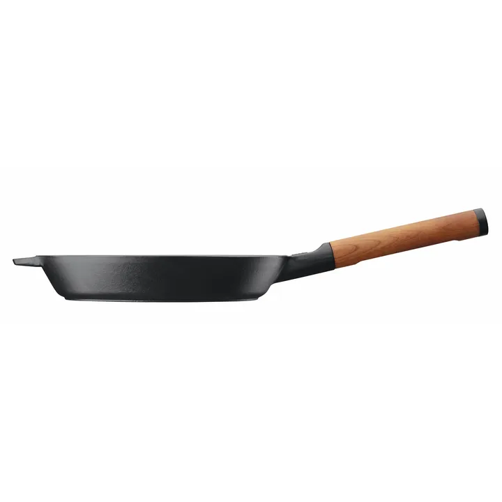 Norden griddle pan cast iron from Fiskars - NordicNest.com