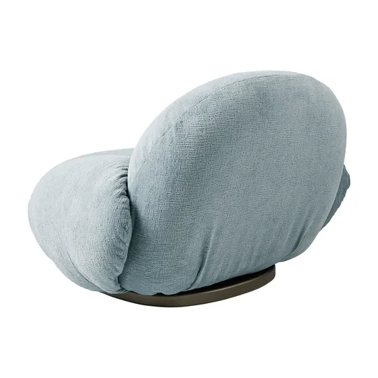 Pacha lounge chair with arm rest from GUBI - NordicNest.com