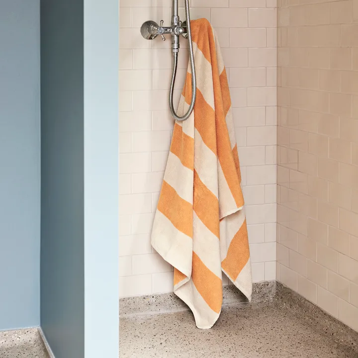 Frotté Stripe bath towel 100x150 cm from HAY - NordicNest.com