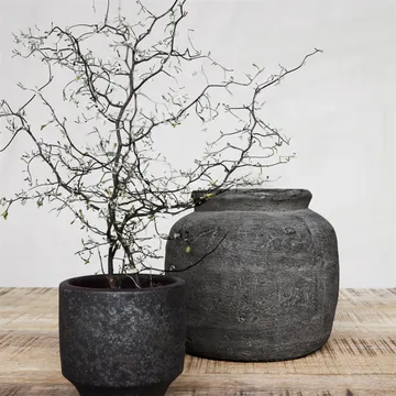 Rustik flower pot earthenware from House Doctor - NordicNest.com