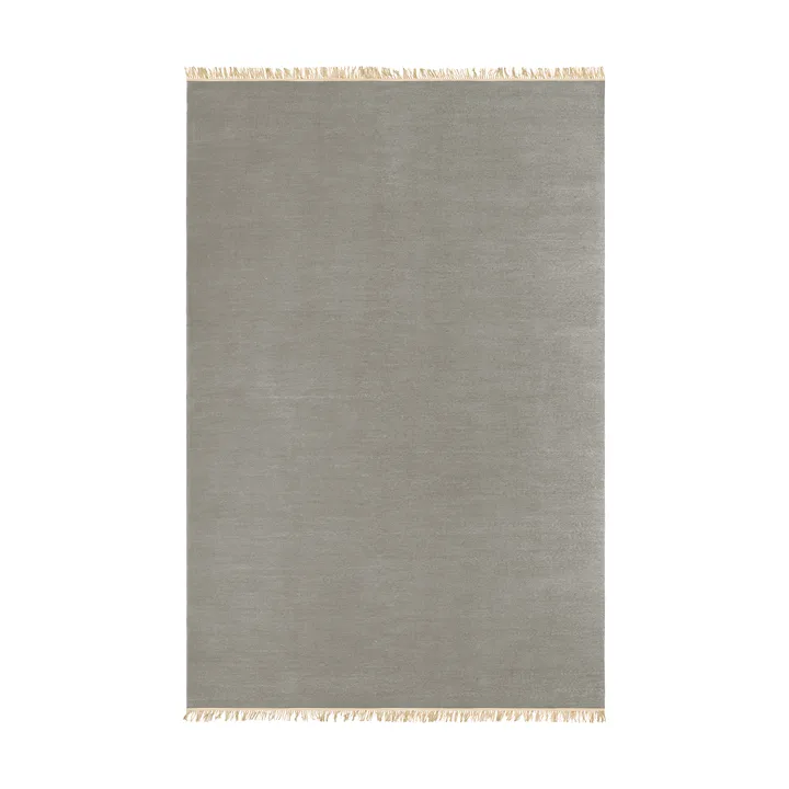 Vintage Naturally Coloured Fringes carpet from Kvadrat - NordicNest.com