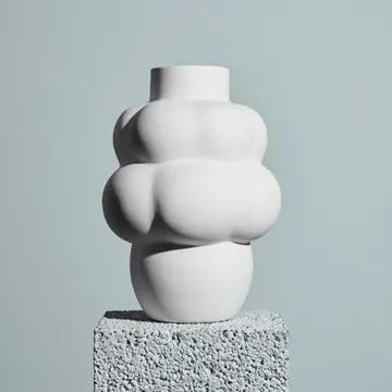 Balloon 04 vase ceramic from Louise Roe Copenhagen - NordicNest.com