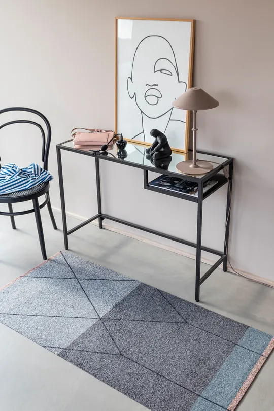 Linea rug allround from Mette Ditmer - NordicNest.com