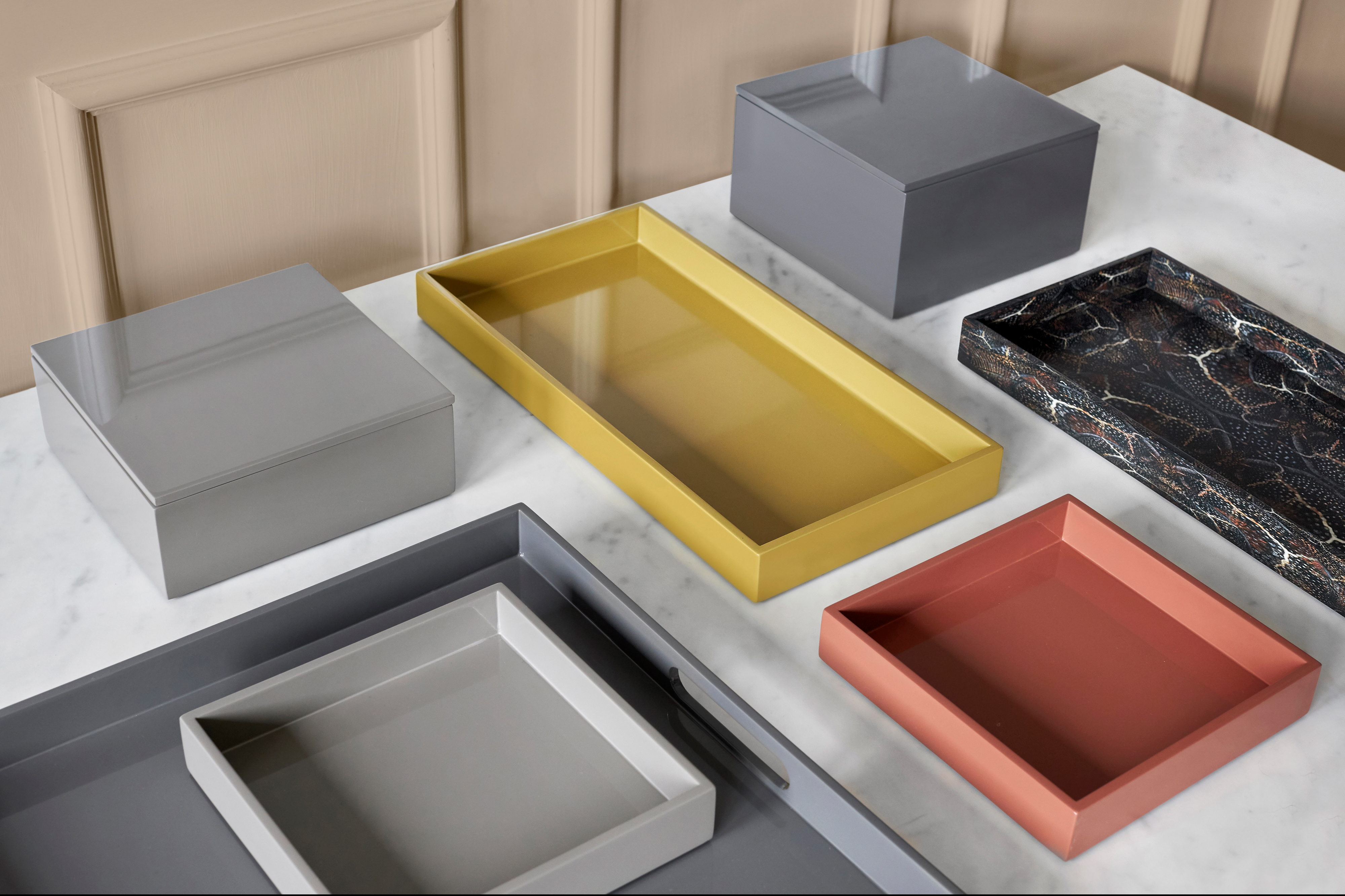 Grey lacquer tray store
