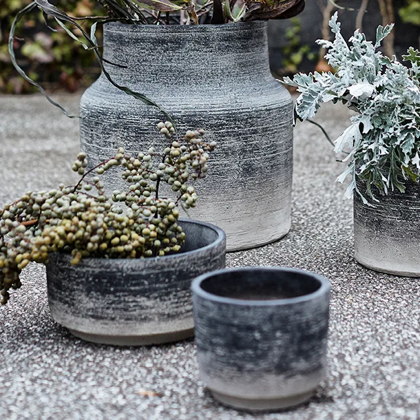 Kanji flower pot Ø 15 cm from MUUBS - NordicNest.com