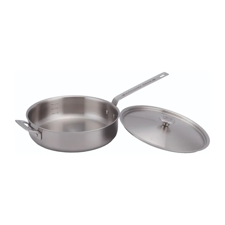 Inox stainless steel sauce pan with lid from Ronneby Bruk - NordicNest.com
