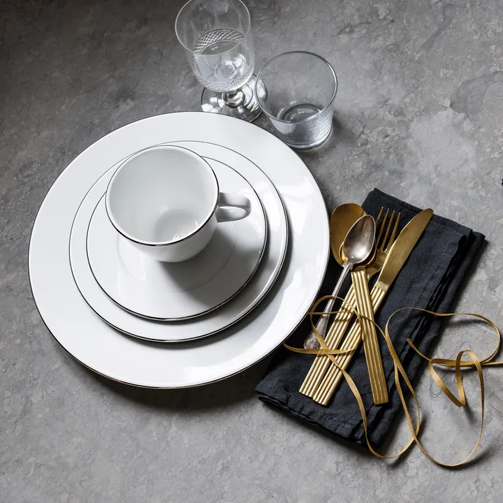 Corona plate from Rörstrand - NordicNest.com