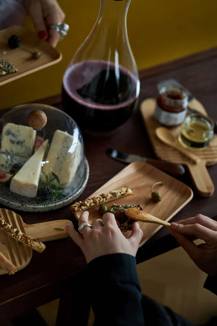 Ditte cheese dome from Sagaform - NordicNest.com