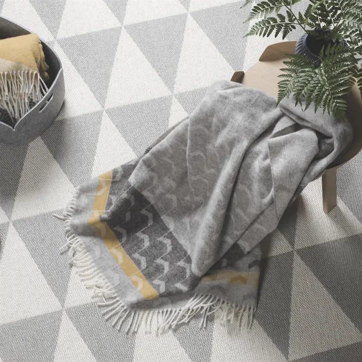 Arrow wool throw from Scandi Living - NordicNest.com