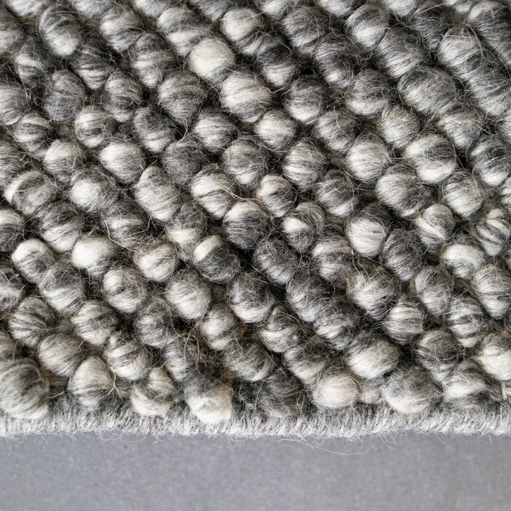 Flock wool carpet dark grey from Scandi Living - NordicNest.com