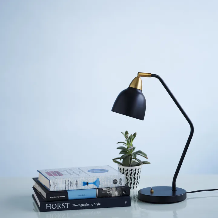Urban table lamp from Superliving - NordicNest.com