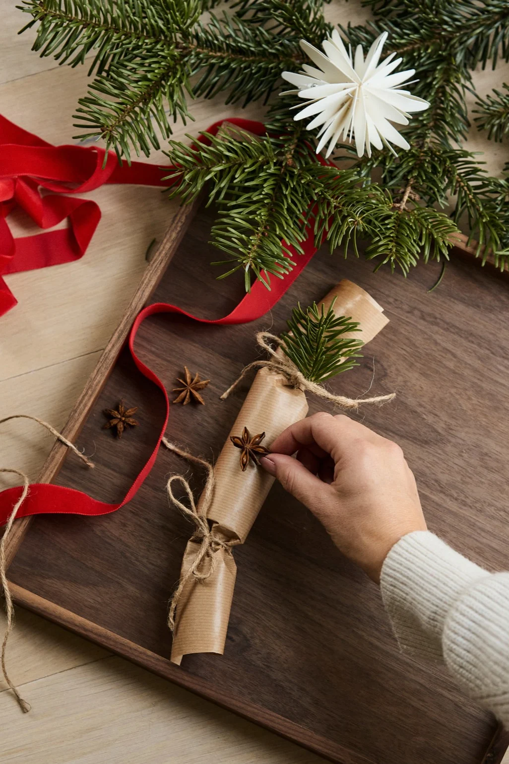 Make your own Christmas crackers