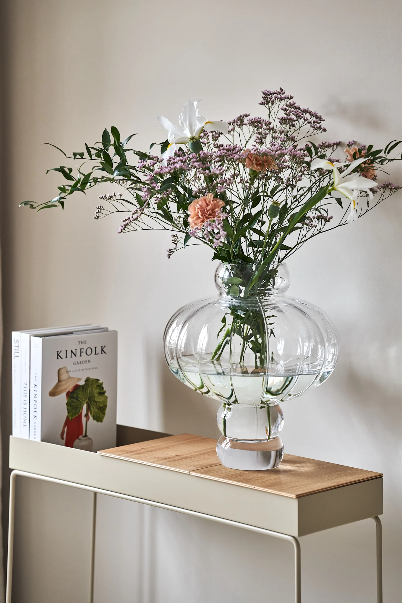 Choose the best vase for flowers – Expert tips for perfect arrangements