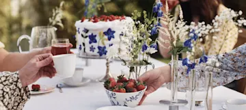 How to throw a real Swedish midsummer party