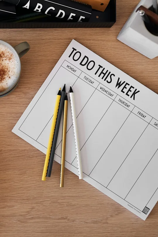 Decorate a small home office – details to make your working day easier